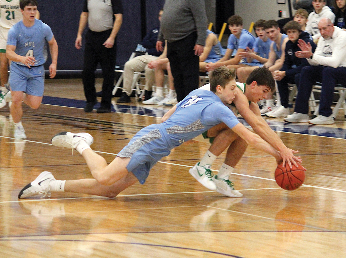 Chargers struggle to stop Davis, Maple River runs away | News, Sports ...